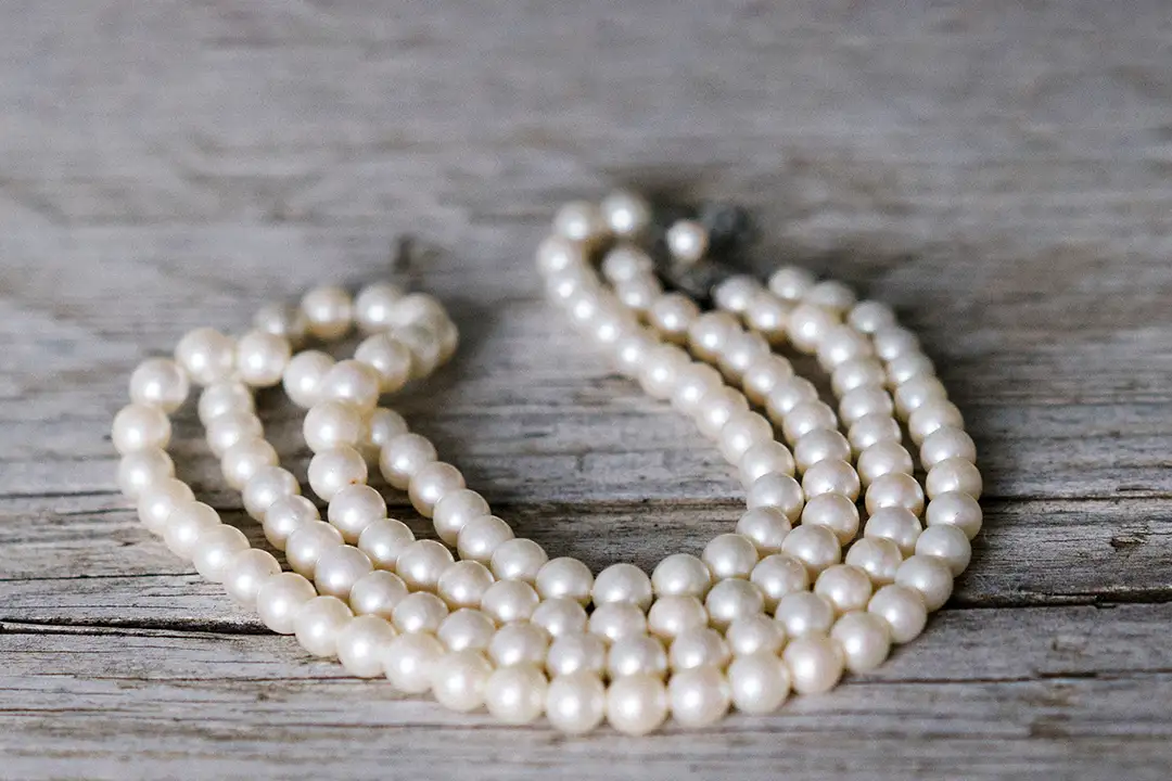 Are My Pearls Real? 7 Step Guide to identifying real pearls